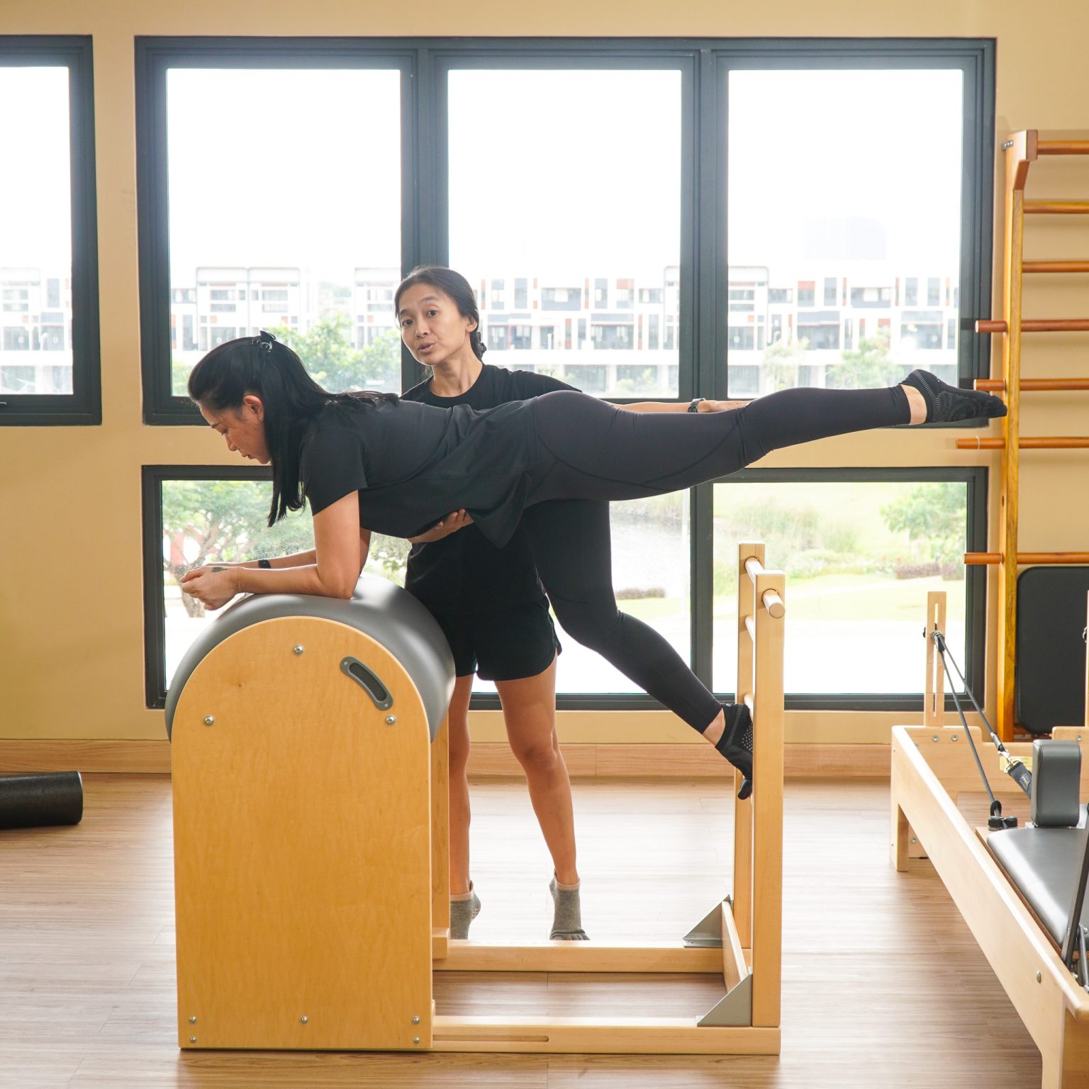 Alat Pilates : Reformer, Wunda Chair, Matras atau Tower? - Tres Pilates ...